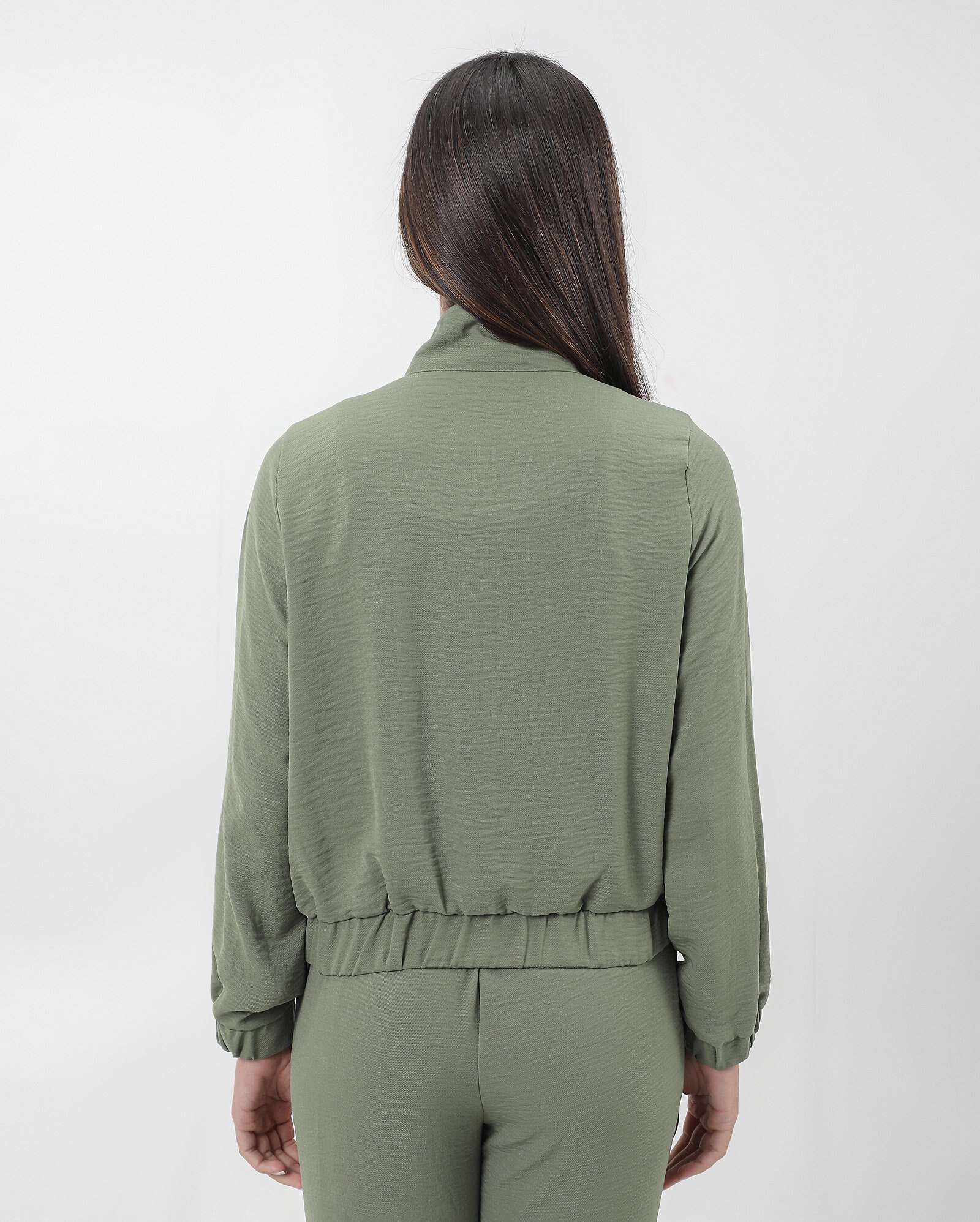 Riachuelo | Jaqueta feminina de crepe texturizado - Verde Musgo | AK by Riachuelo