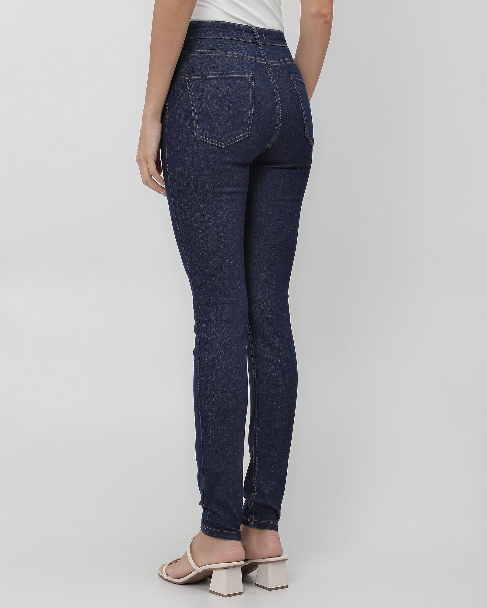 Riachuelo | Calça jeans feminina skinny cintura média - Jeans Escuro ...