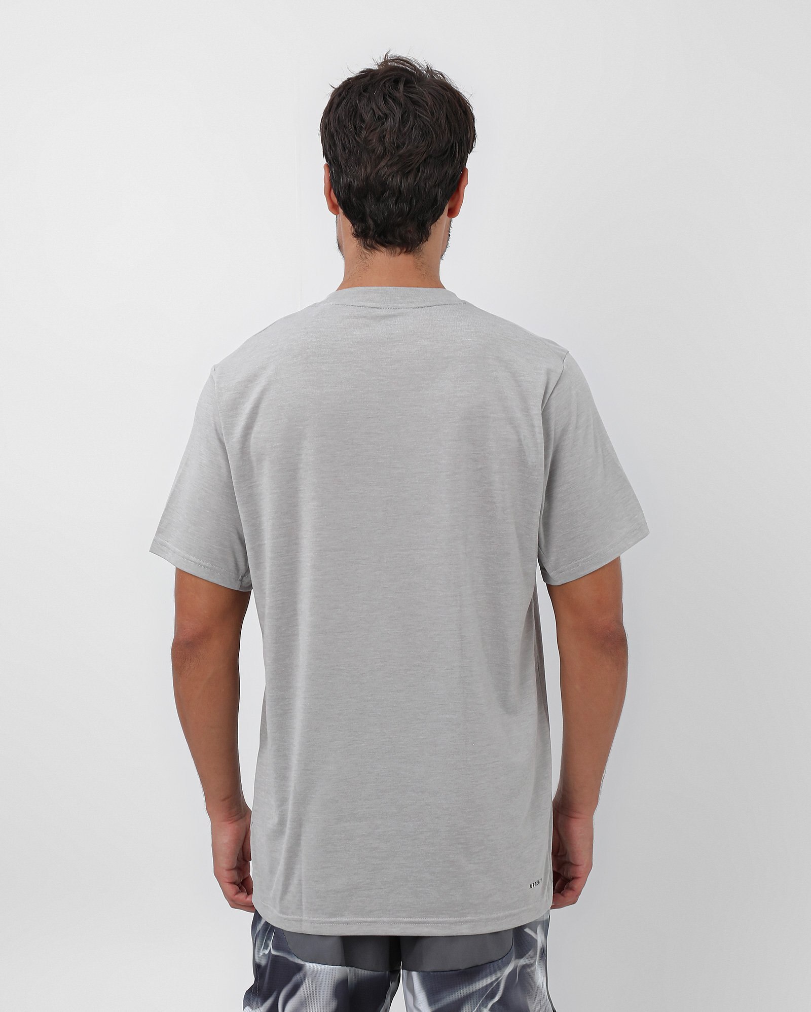 Riachuelo | Camiseta esportiva masculina essentials IC7445 cinza | Adidas