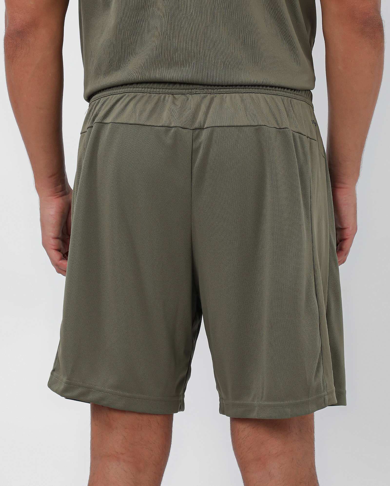 Riachuelo | Bemuda esportiva masculina seasonal IJ9615 verde | Adidas