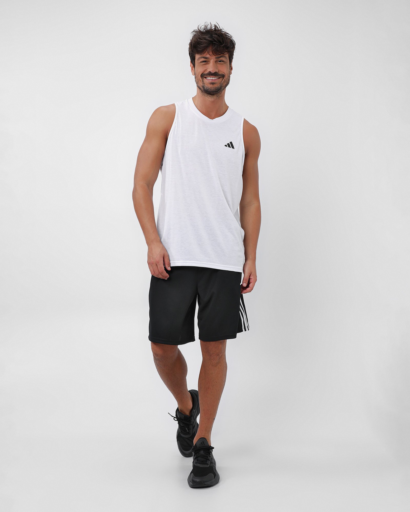 Riachuelo | Bermuda esportiva masculina piquet IB8243 preta | Adidas