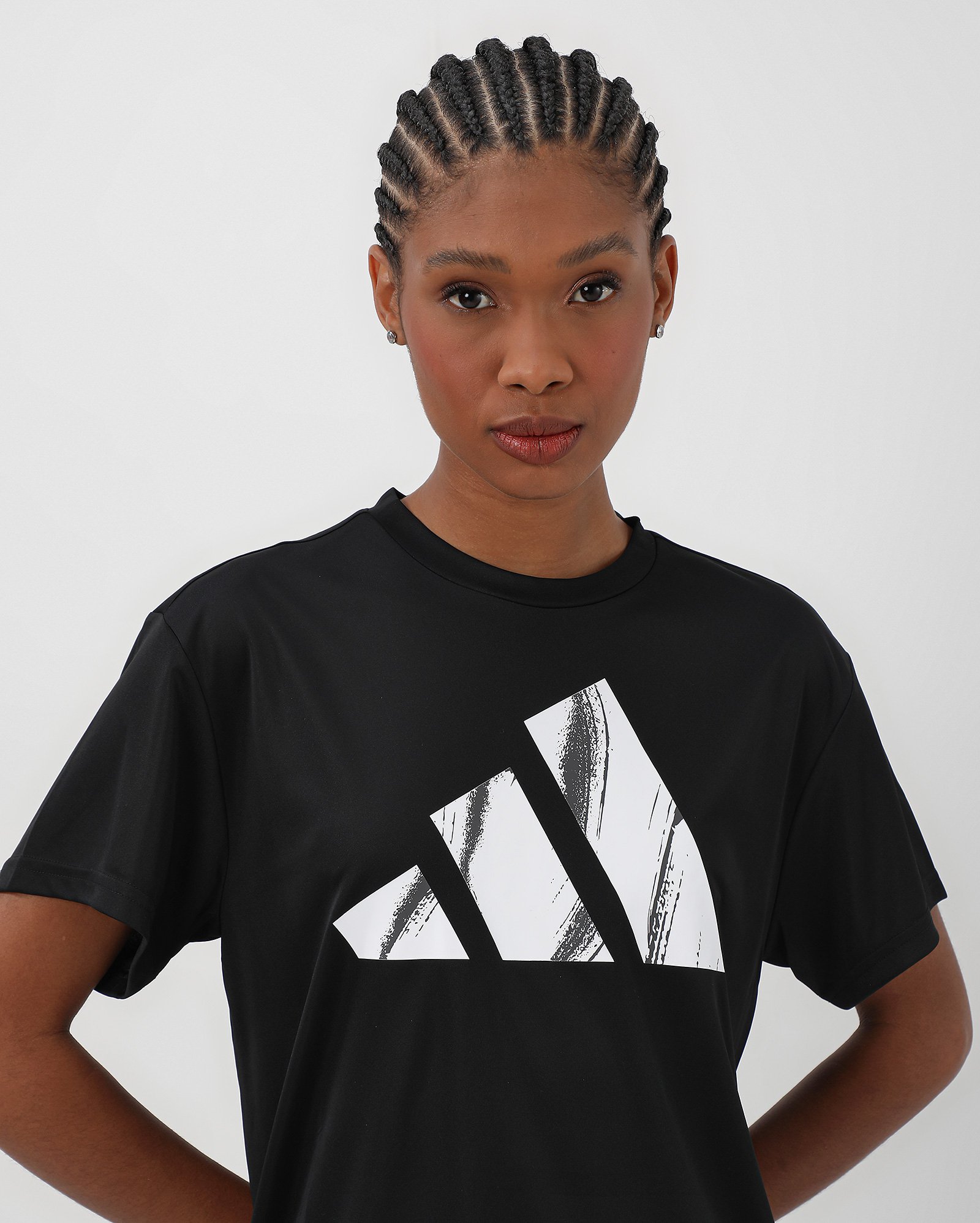 Riachuelo | Camiseta esportiva feminina Run It HY6970 preta | Adidas