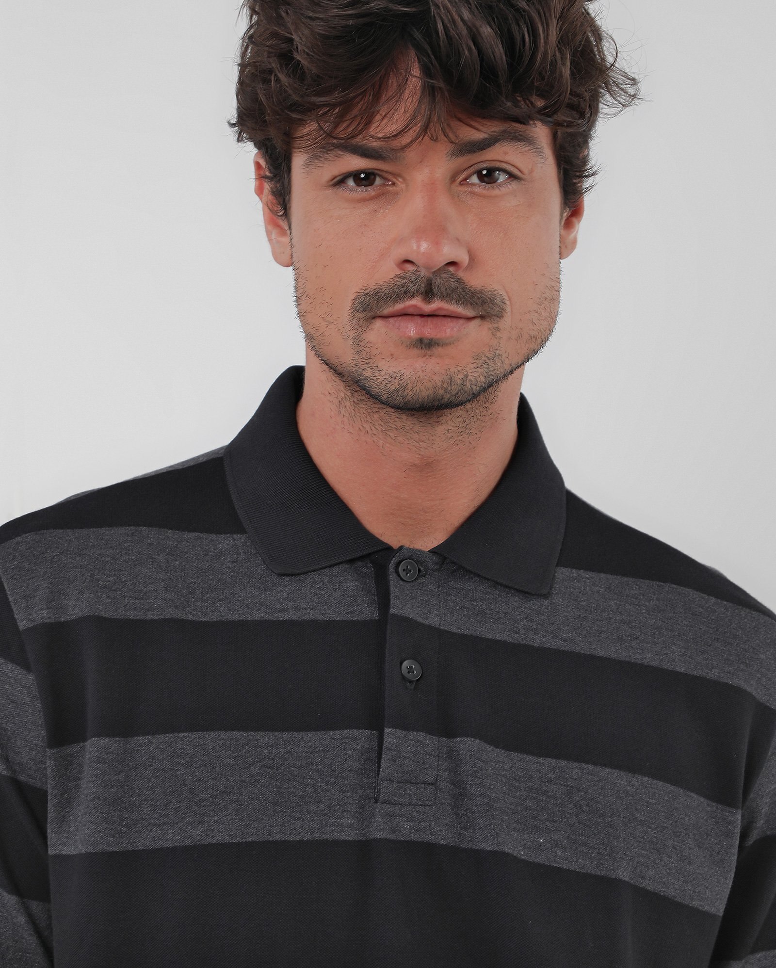 Riachuelo | Camisa polo masculina Legacy fio tinto listrada preta | Pool Basics