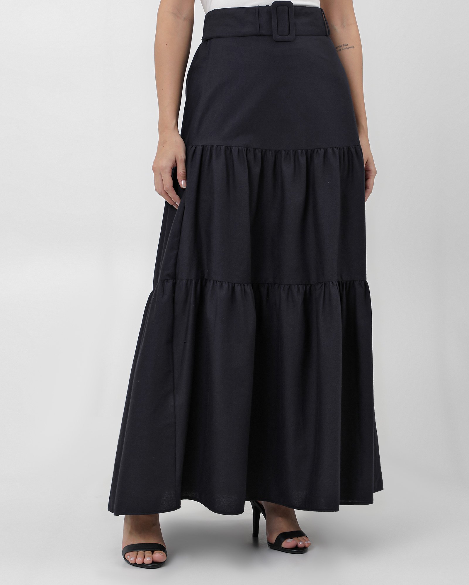 Riachuelo | Saia longa midi evasê barra marias preta | AK by Riachuelo