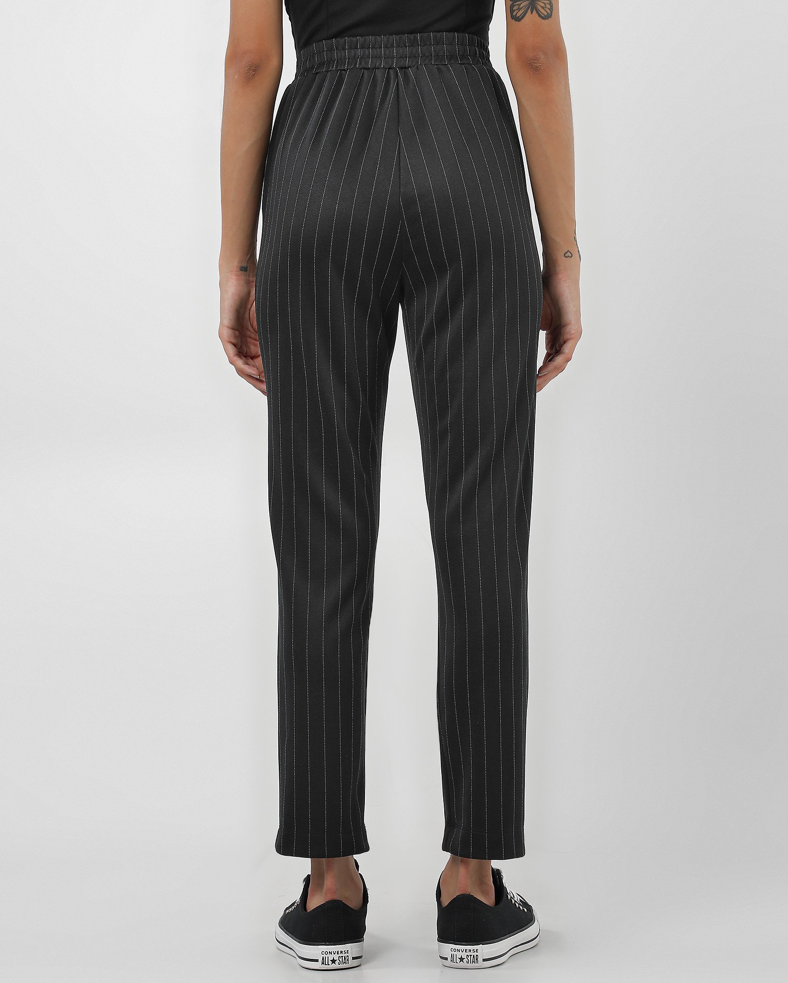 Riachuelo | Calça feminina reta risca de giz preta | Pool by Riachuelo