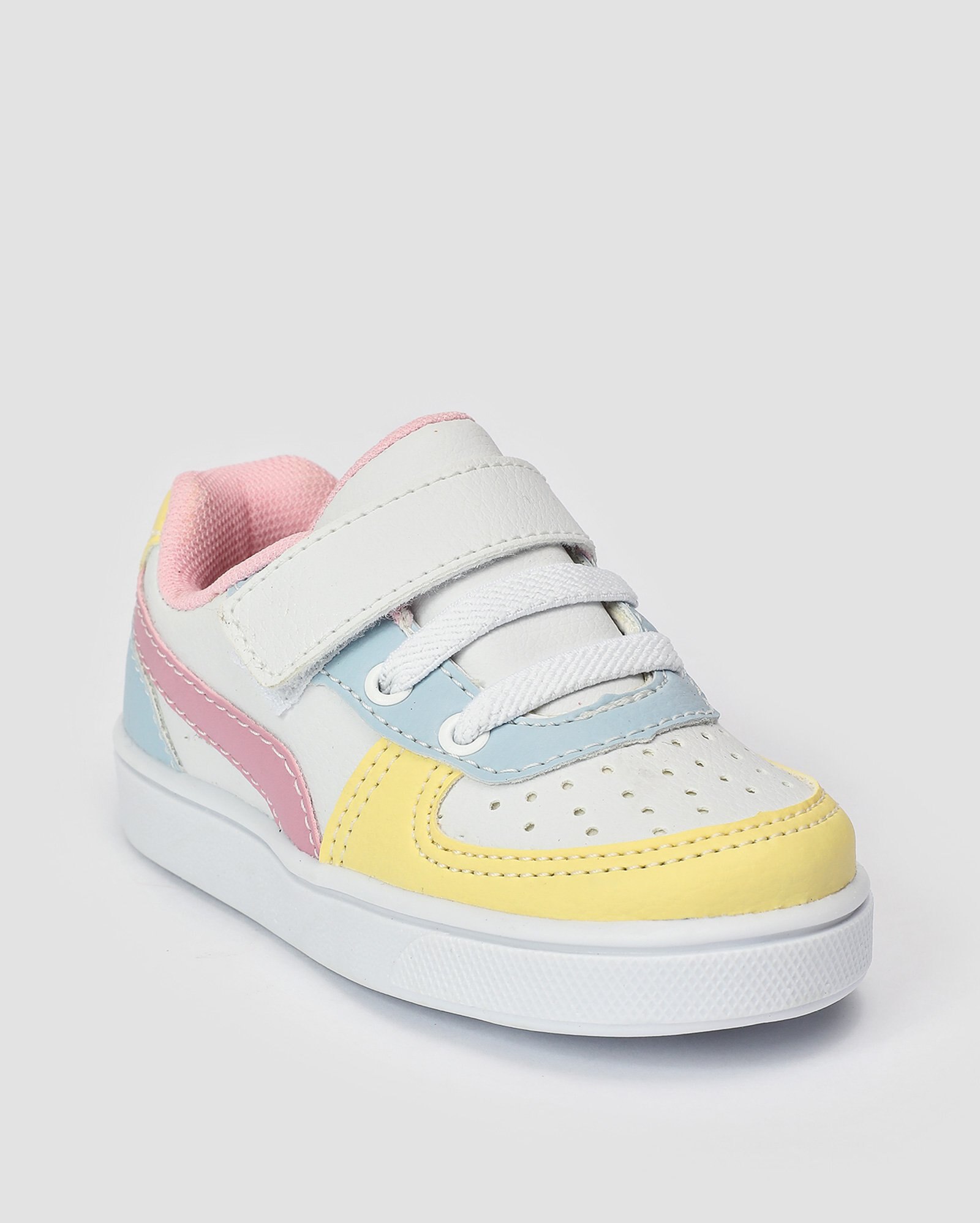 Riachuelo | Tênis infantil com recortes variados em pespontos branco ...
