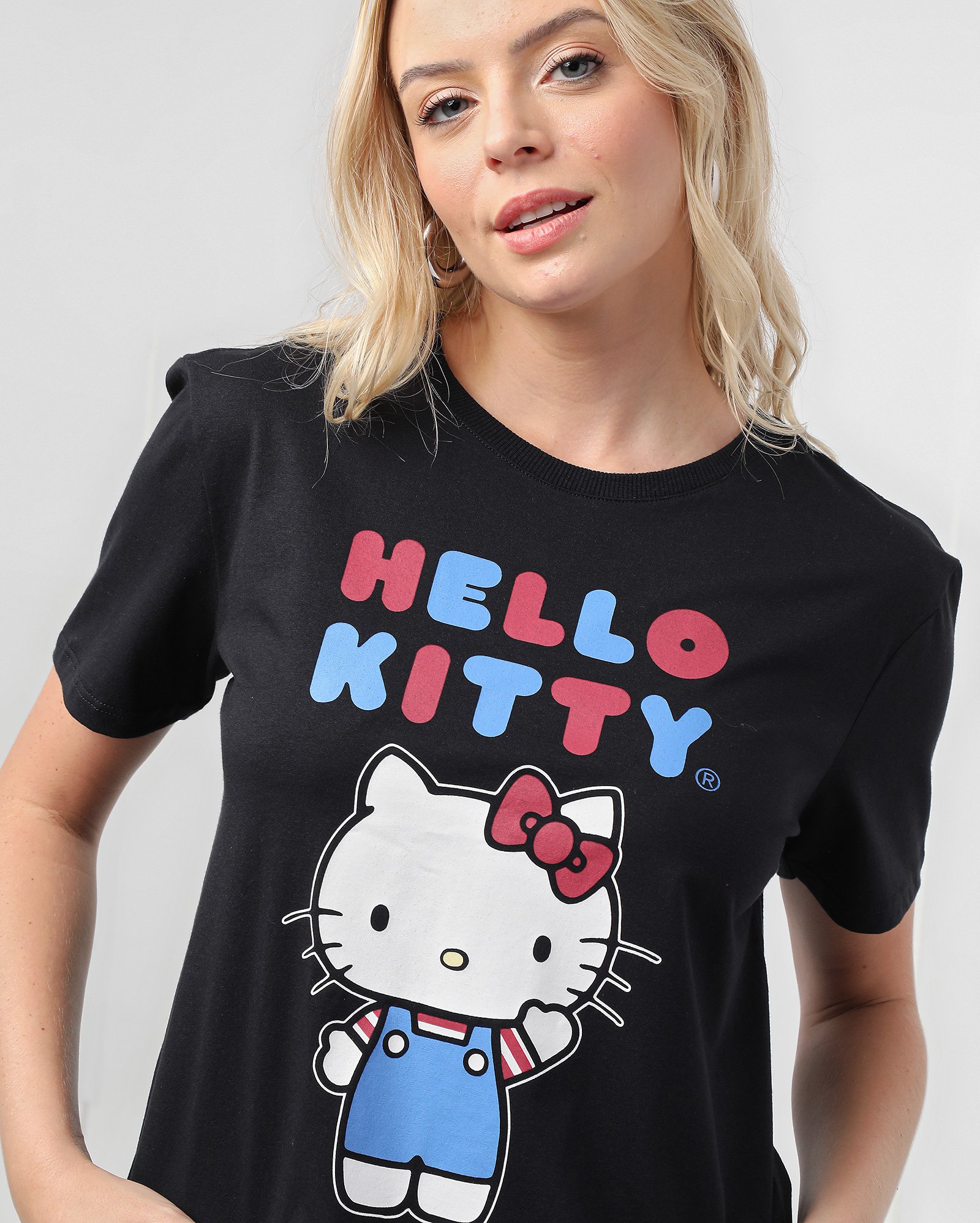 Riachuelo | Camiseta feminina lettering Hello Kitty preta | Sanrio