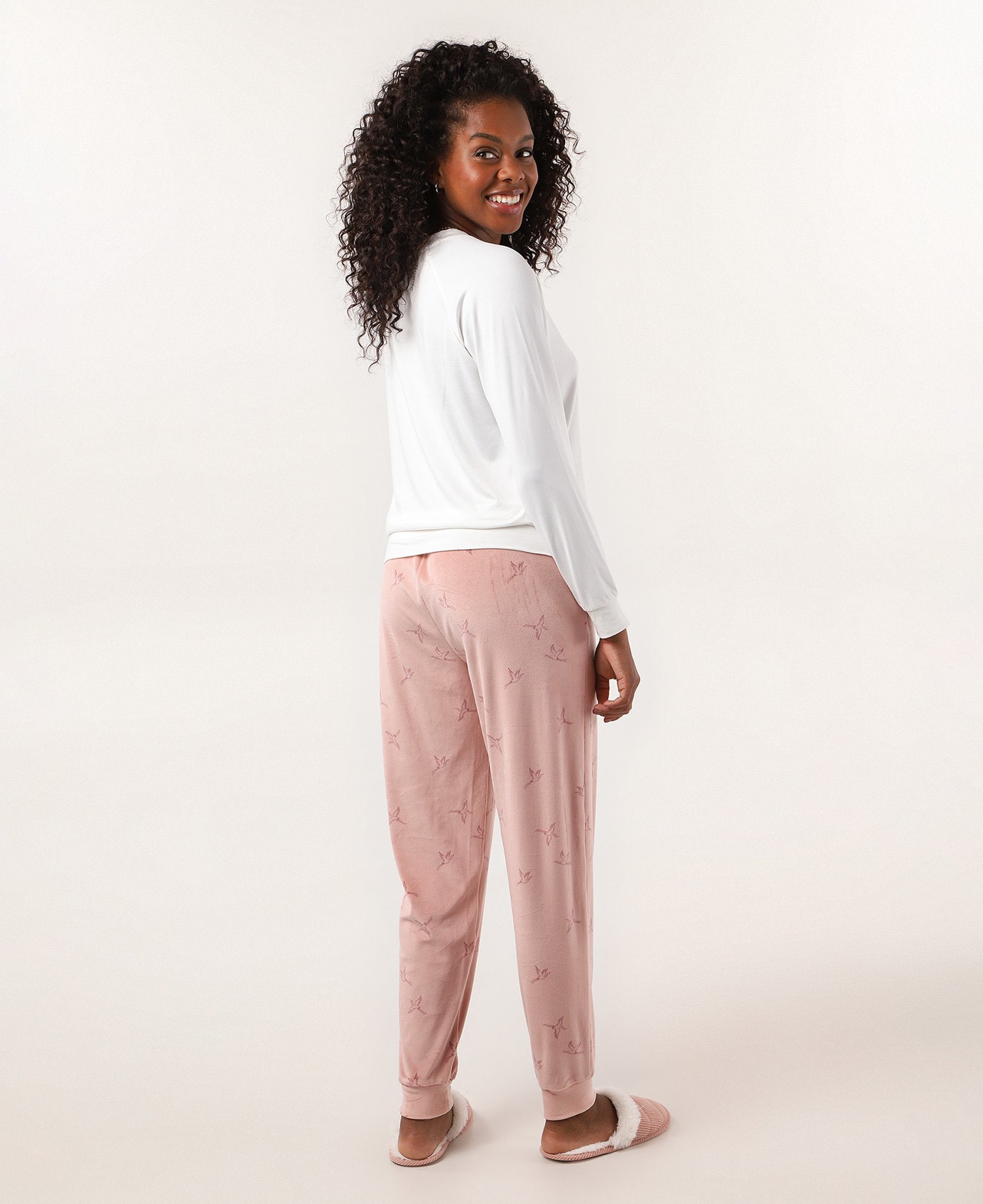 Riachuelo | Pijama longo feminino toque macio pássaros multicor | Riachuelo
