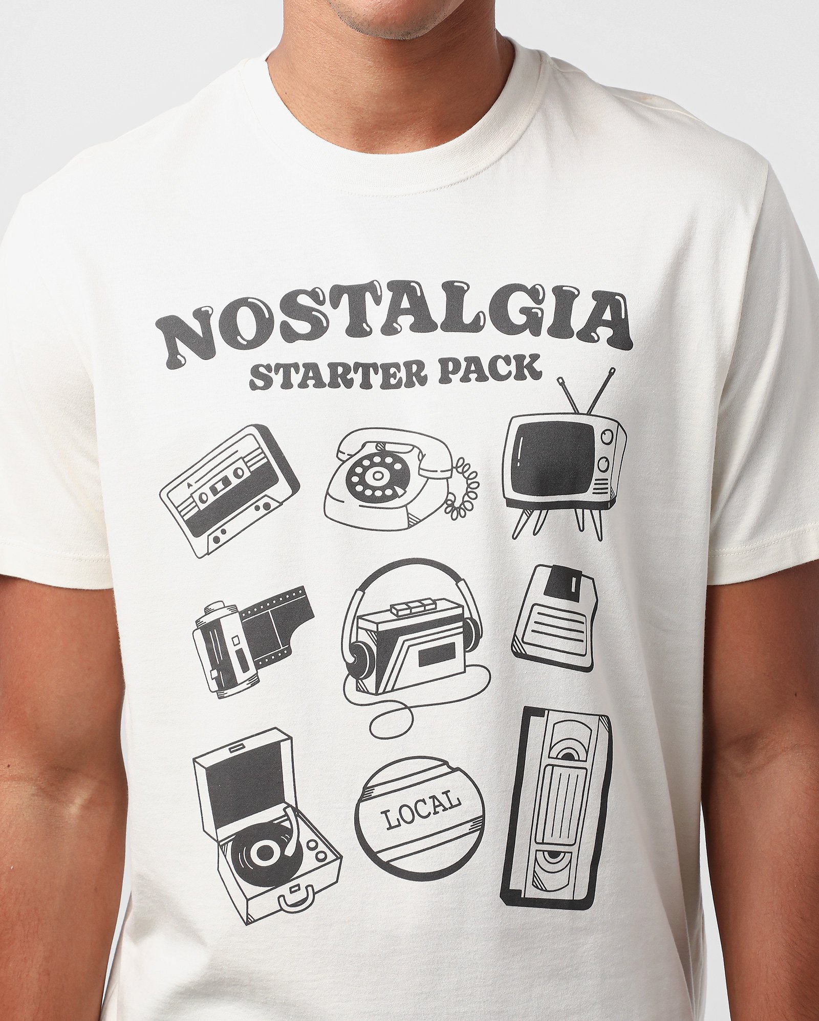 Riachuelo | Camiseta regular nostalgia starter pack bege | FANLAB