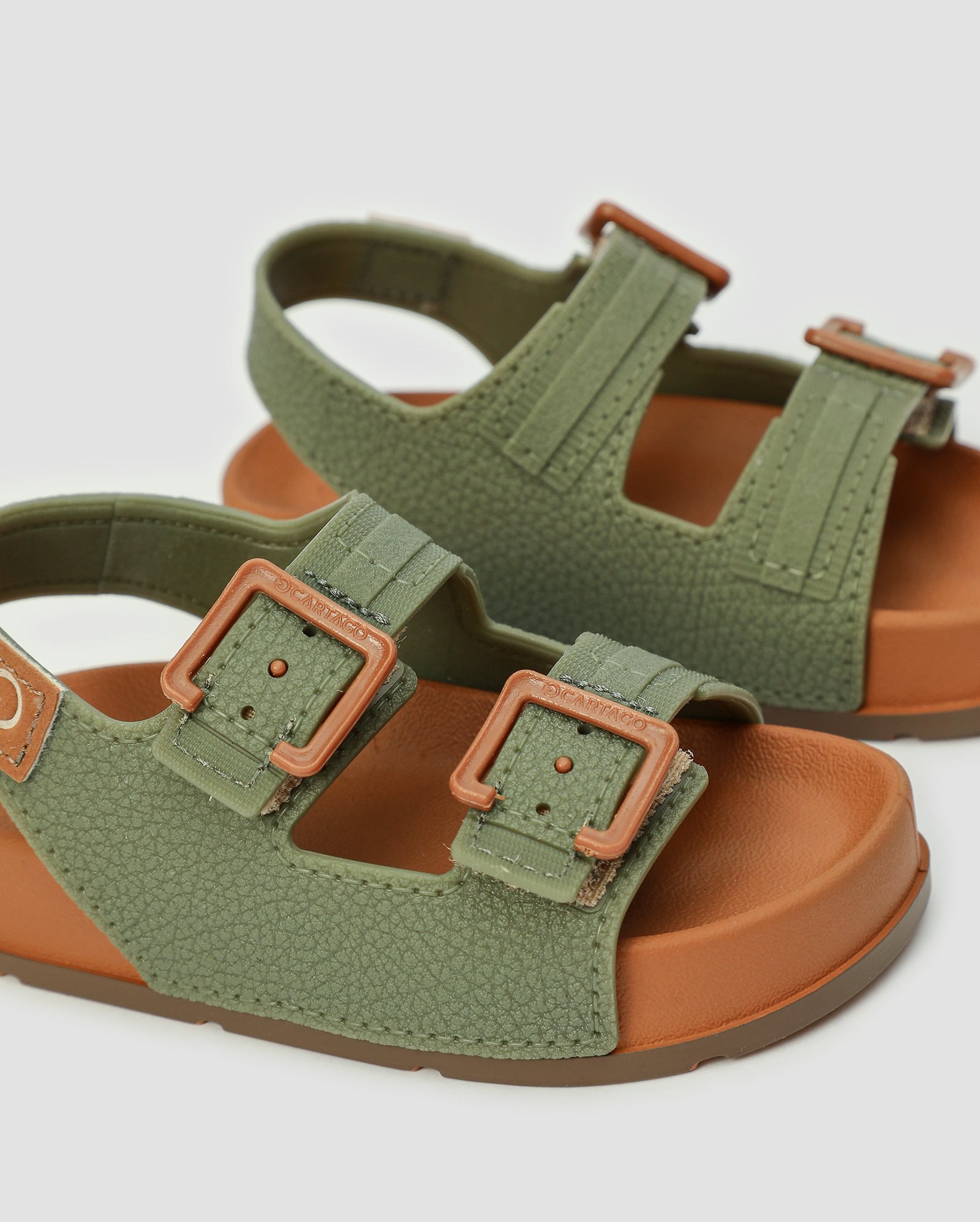 Riachuelo | Sandália papete infantil Cartago Milão com fivela - Verde ...