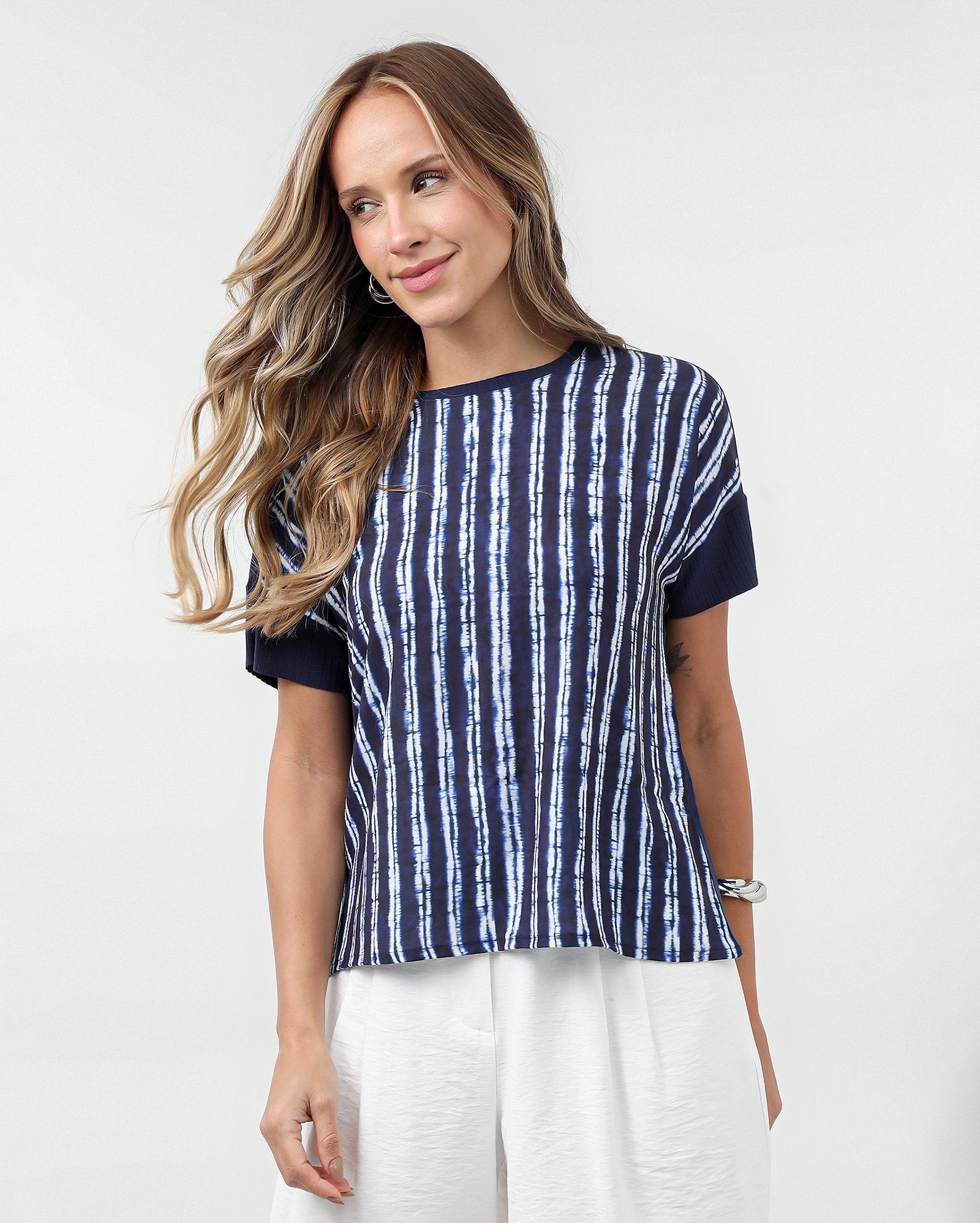 Riachuelo | Blusa feminina ampla Bia tie-dye em listras azul | AK by ...