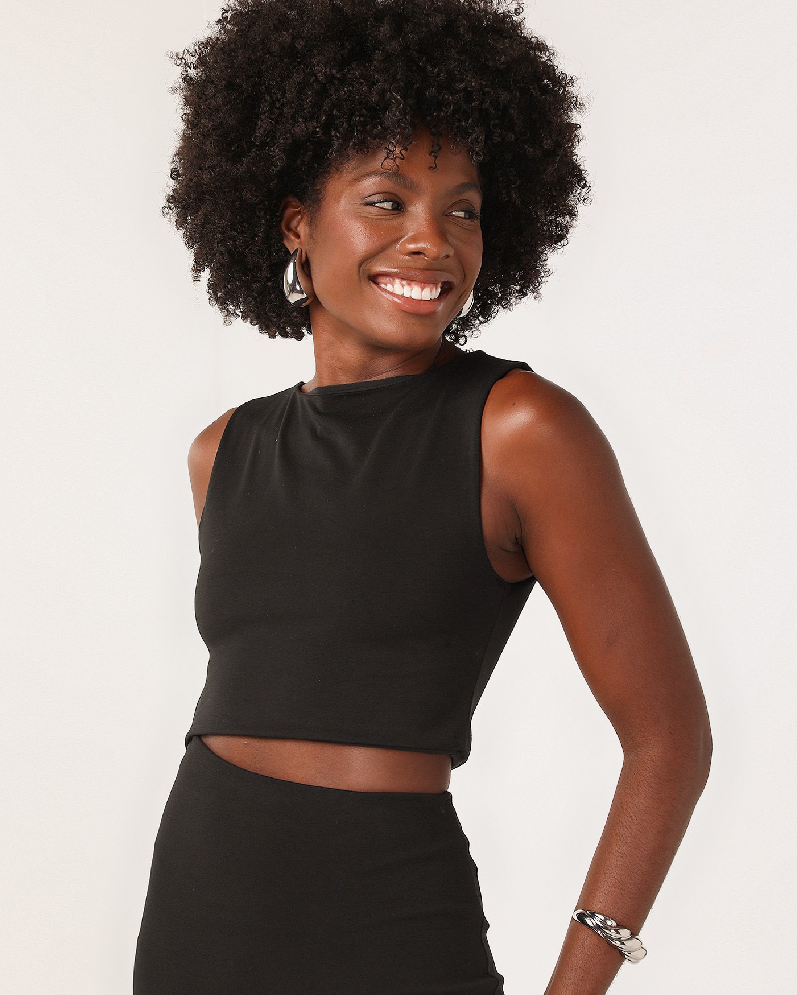 Riachuelo | Vestido midi reto cut out preto | AK by Riachuelo