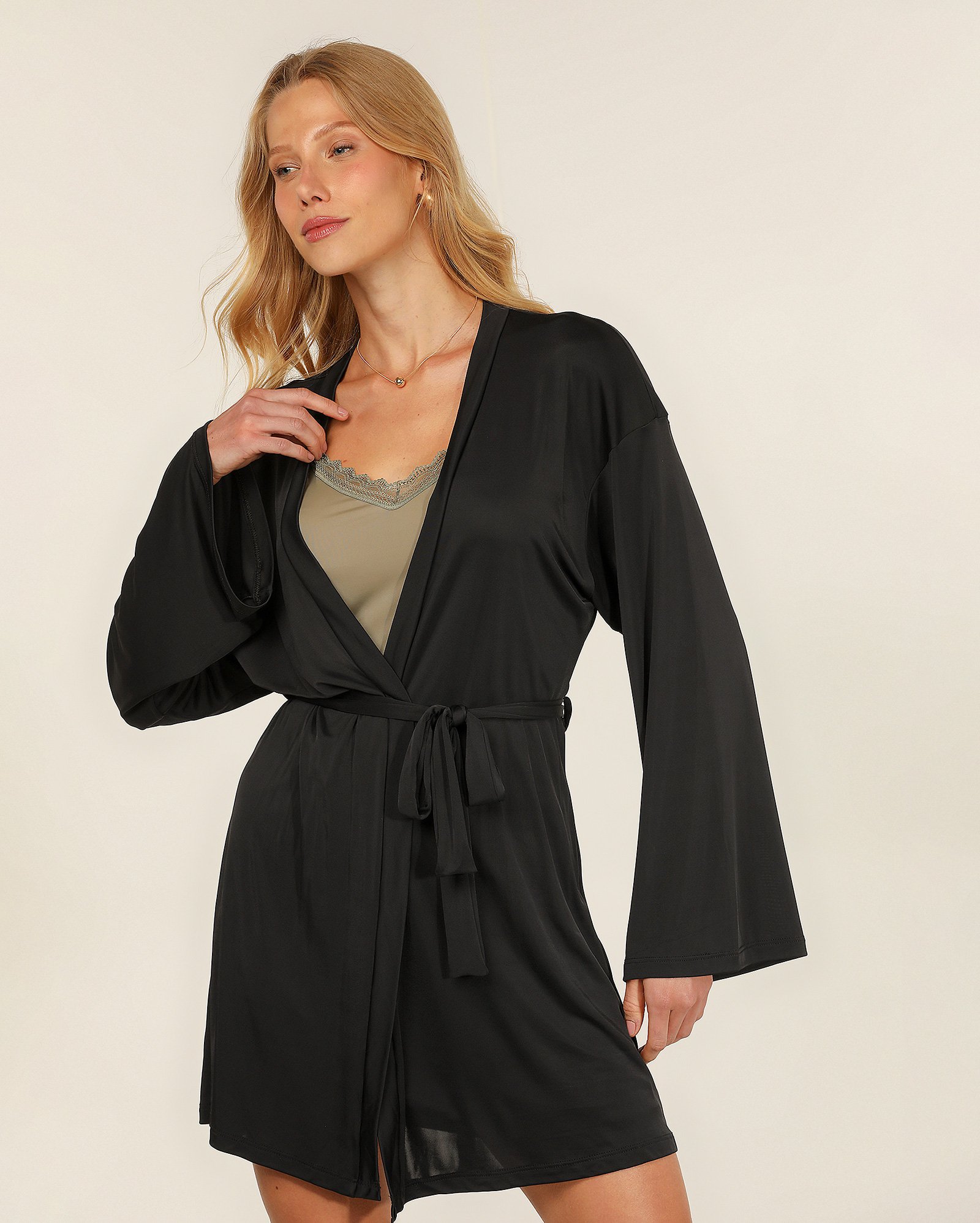 Riachuelo | Robe curto feminino em poliamida liganete liso preto ...
