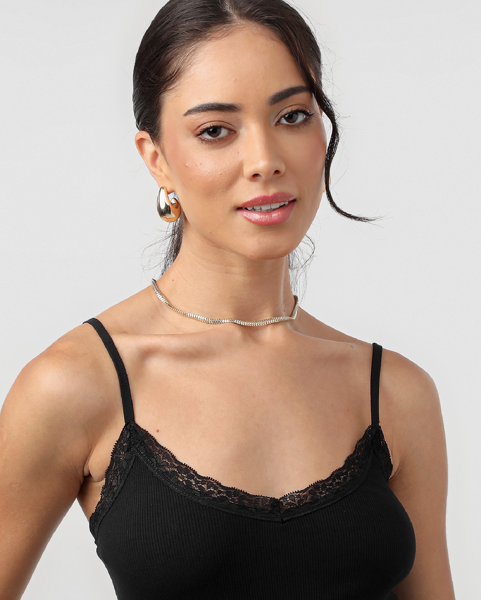 Riachuelo | Regata feminina canelada Alex decote renda preta | Pool