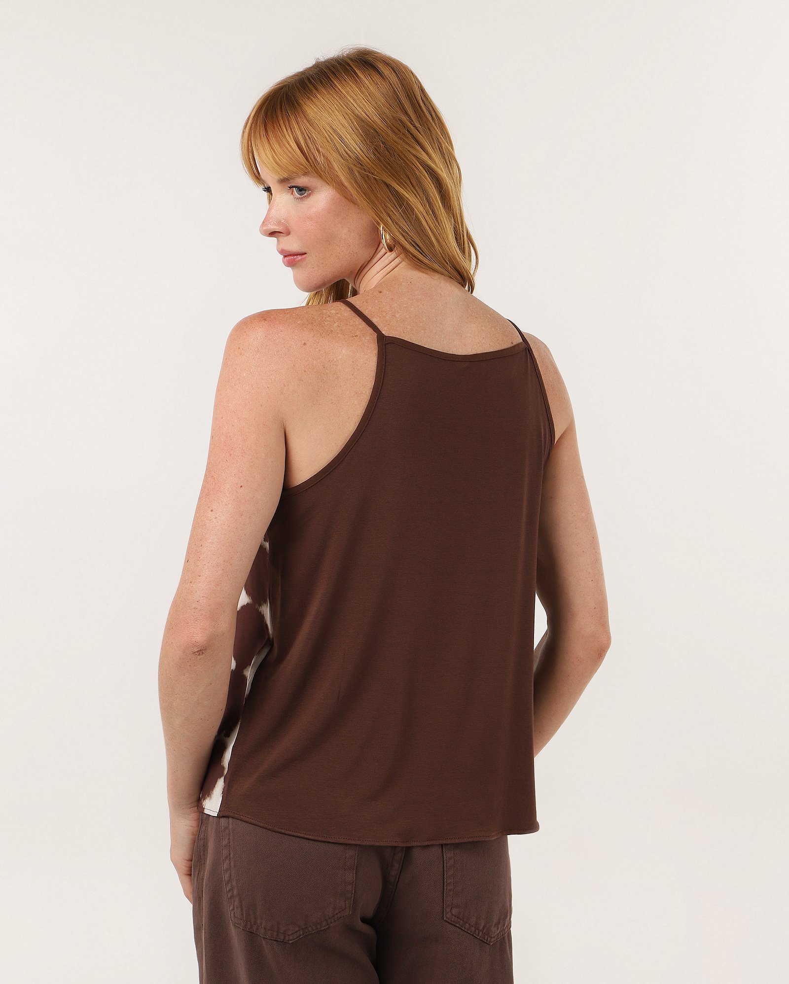 Riachuelo | Regata feminina Bima maxi poá tie-dye marrom | AK by Riachuelo