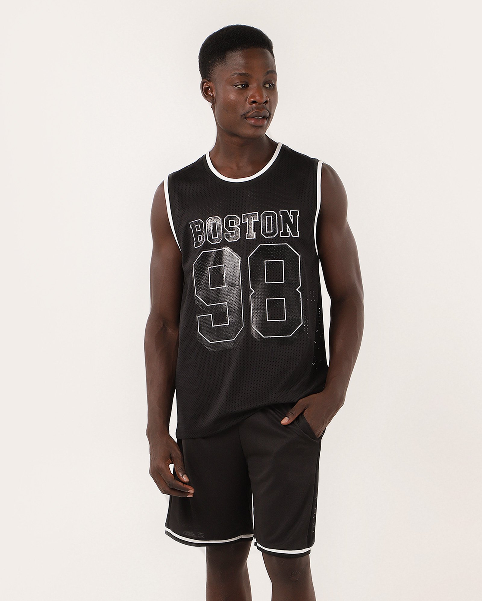 Riachuelo | Bermuda esportiva masculina Boston 98 preta | BodyWork by ...