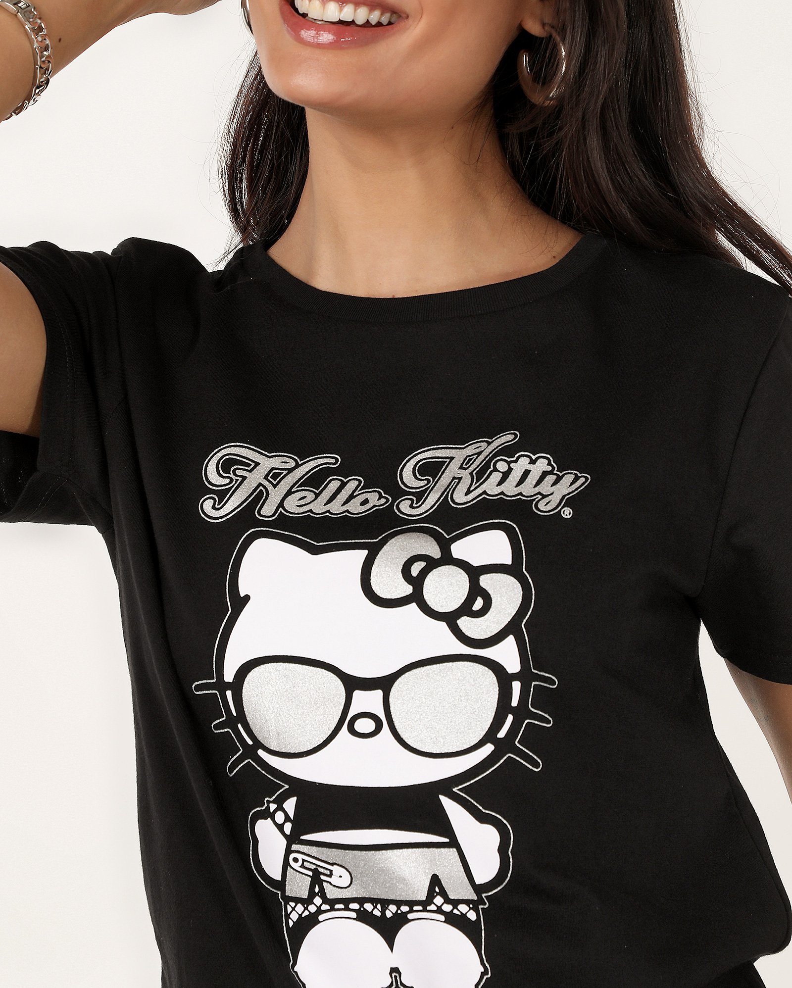 Riachuelo | Camiseta feminina slim Hello Kitty preta | Sanrio