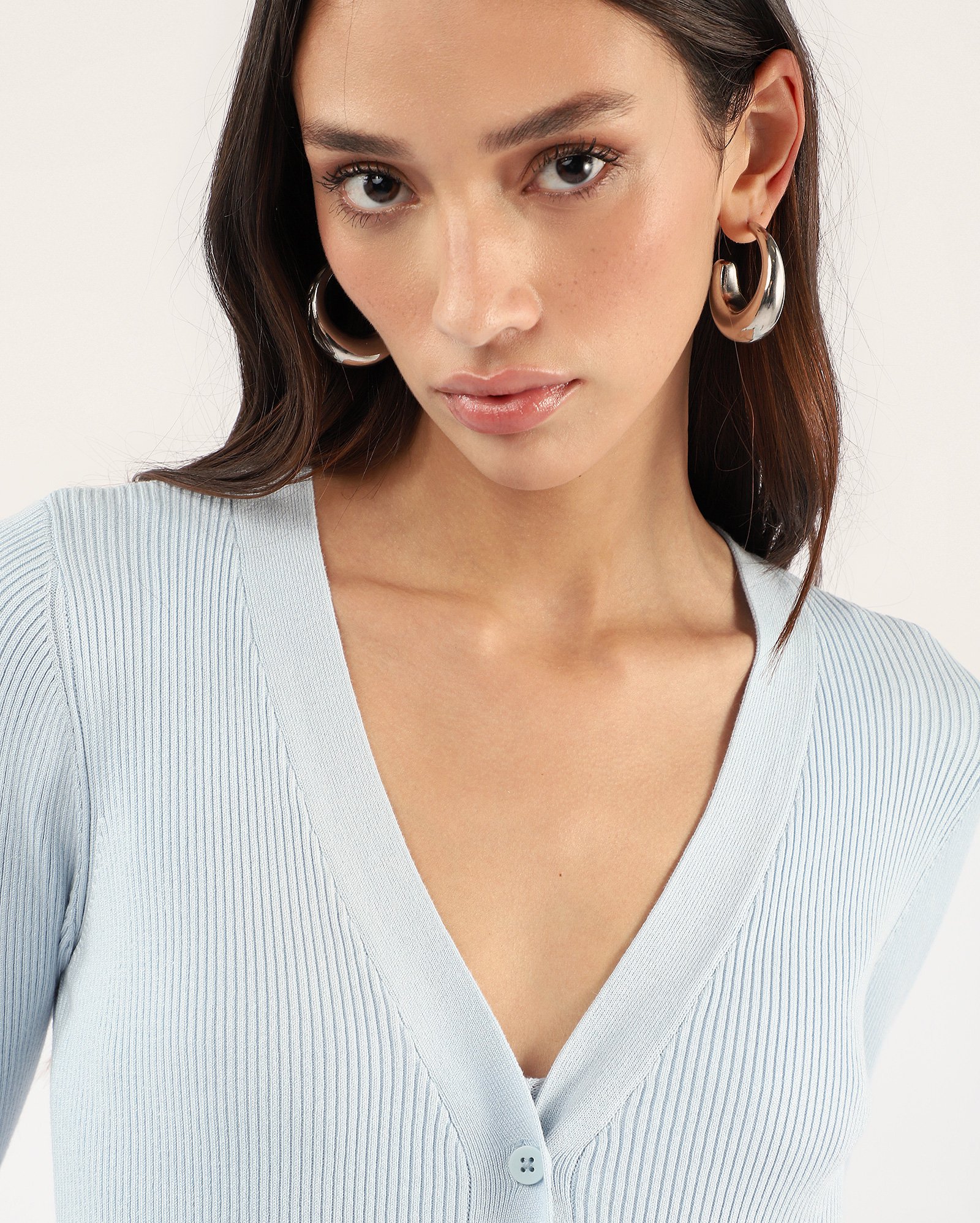 Riachuelo | Cardigan feminino com botões canelado azul | Basics