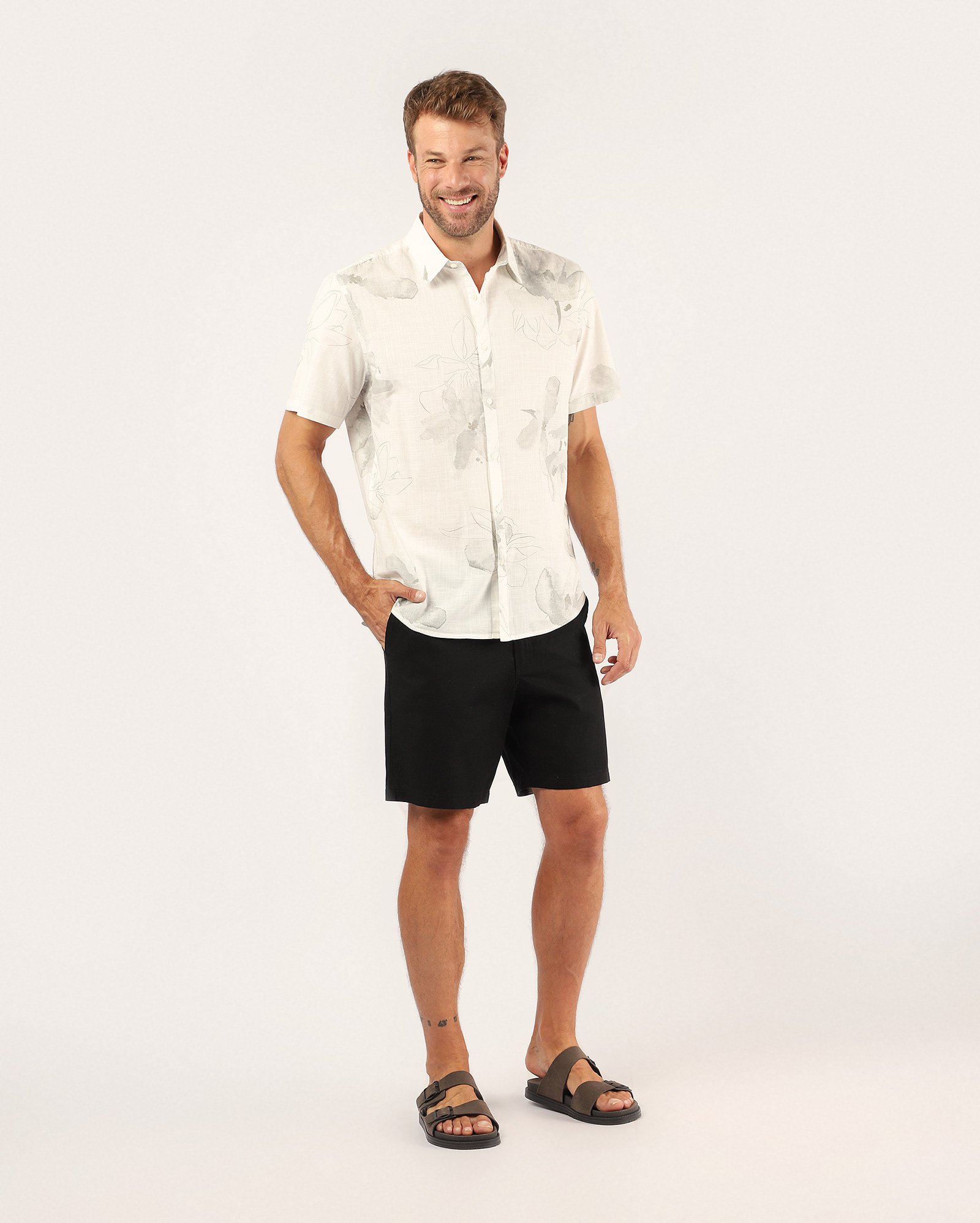 Riachuelo | Camisa masculina estampa folhagens - off-white