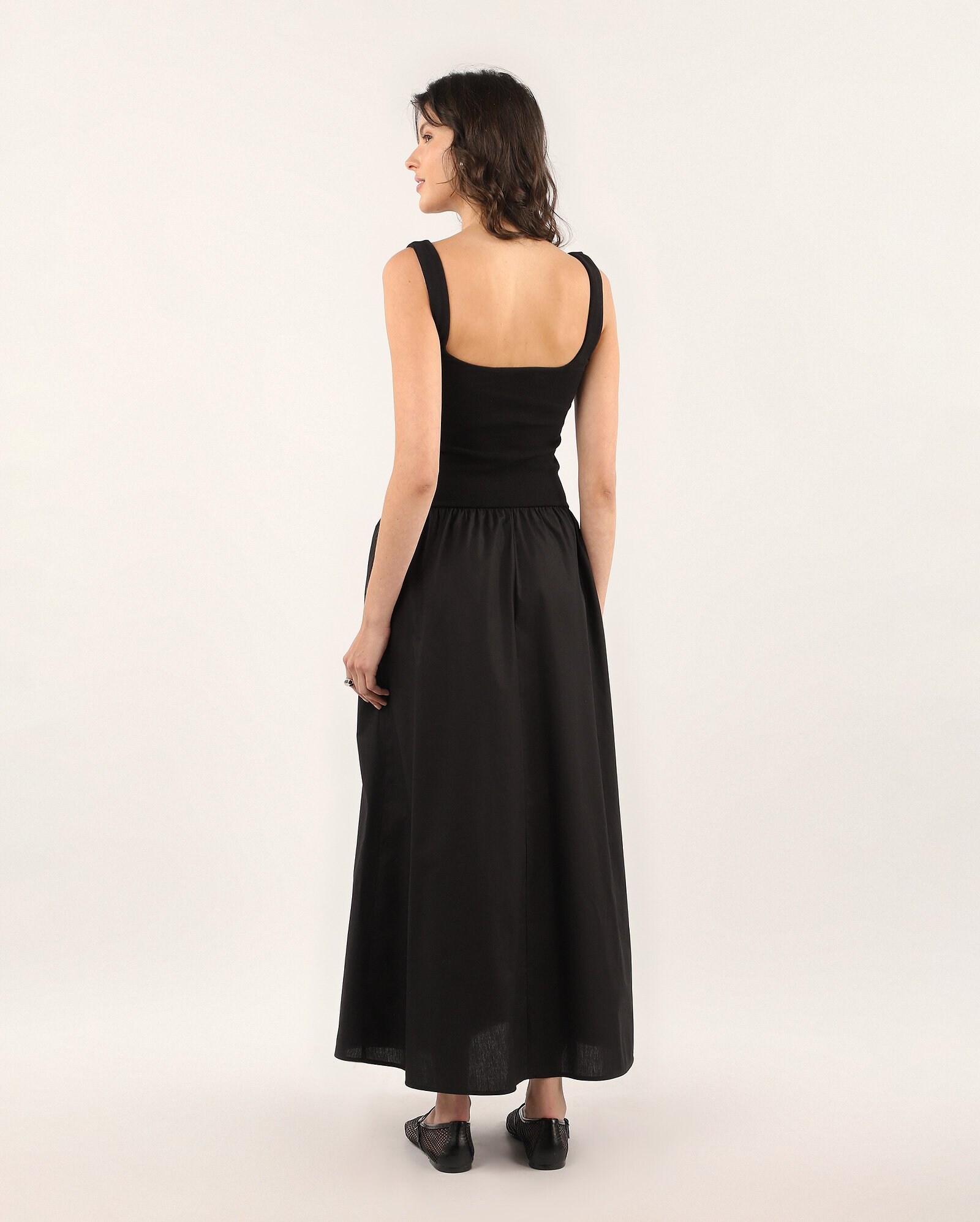 Riachuelo | Vestido longo evasê com cinto - preto