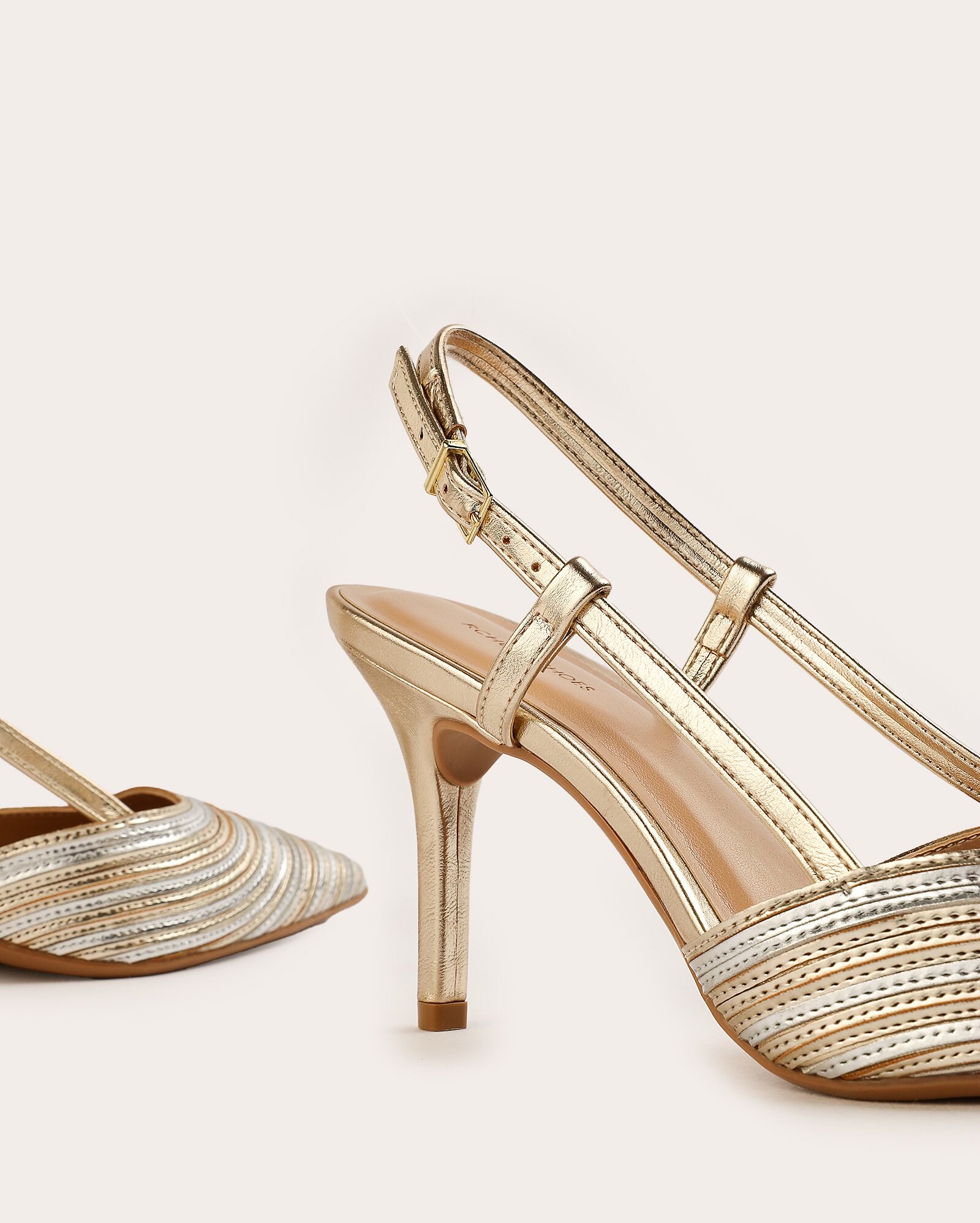 Riachuelo | Sapato scarpin slingback salto alto recortes metalizados ...