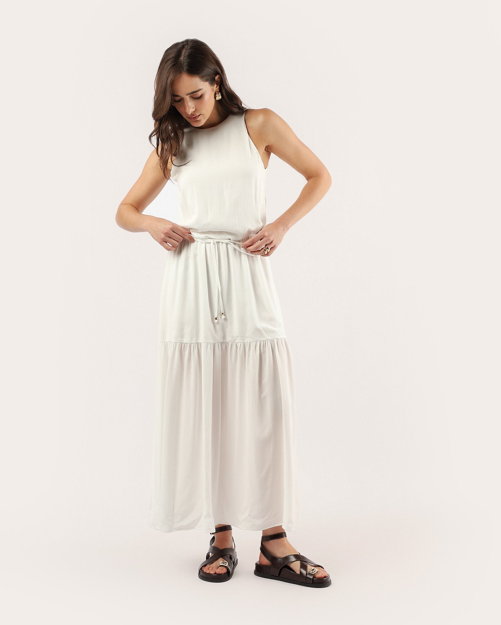 Riachuelo | Vestido midi evasê em crepe fino com amarração - branco