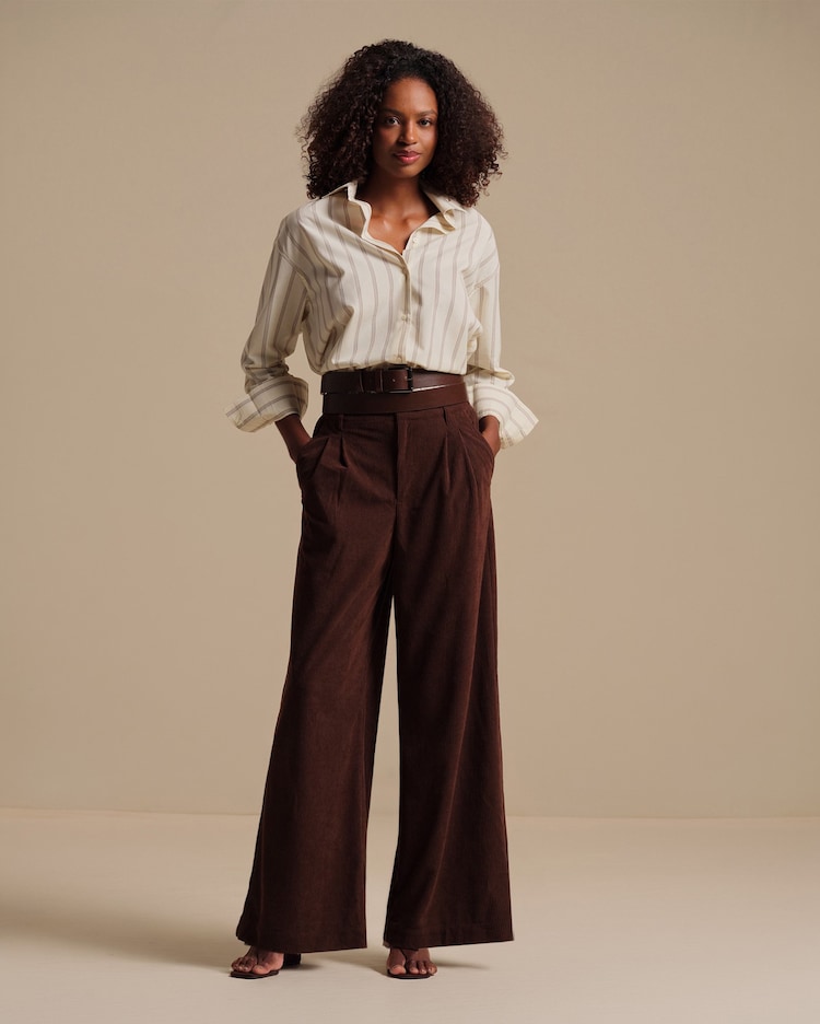 Riachuelo | Calça feminina pantalona veludo cotelê - marrom - Marrom Escuro