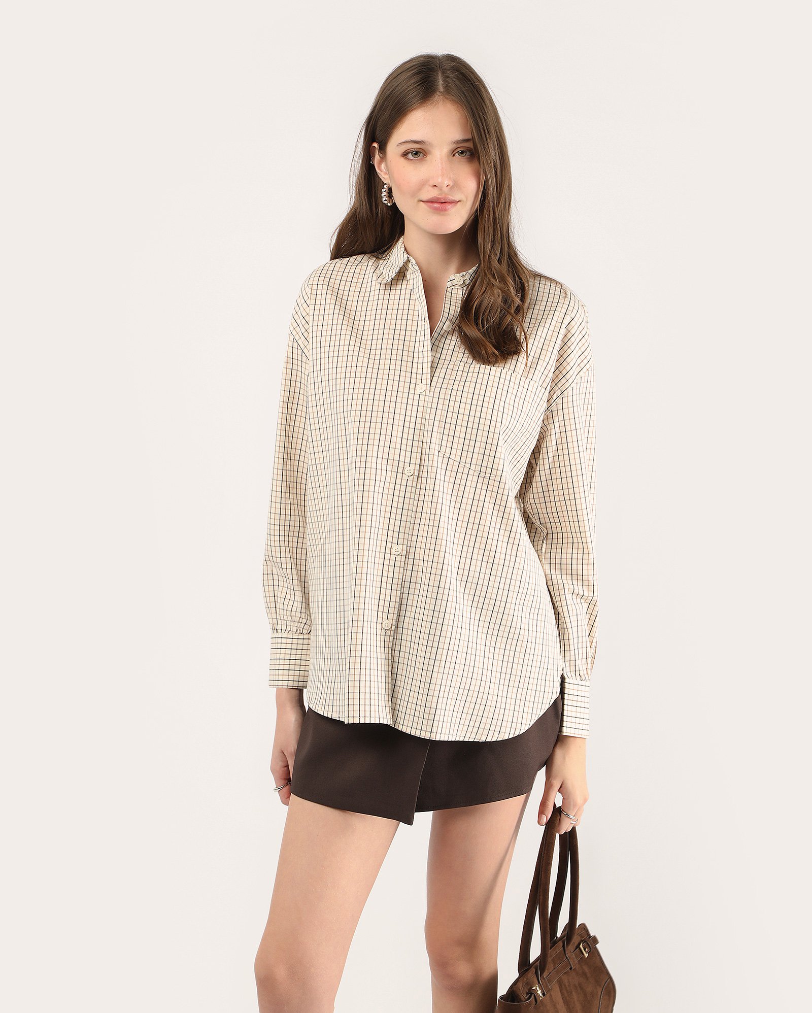 Riachuelo | Camisa feminina regular xadrez com bolso - Bege Claro