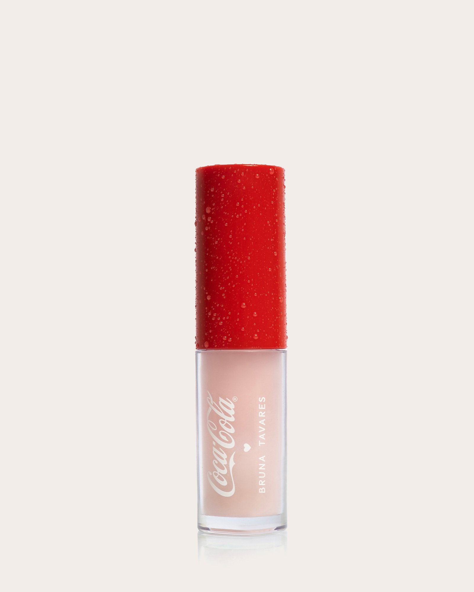 Riachuelo | Balm labial Coca-Cola Refresh Your Lips 4,65g | Bruna Tavares