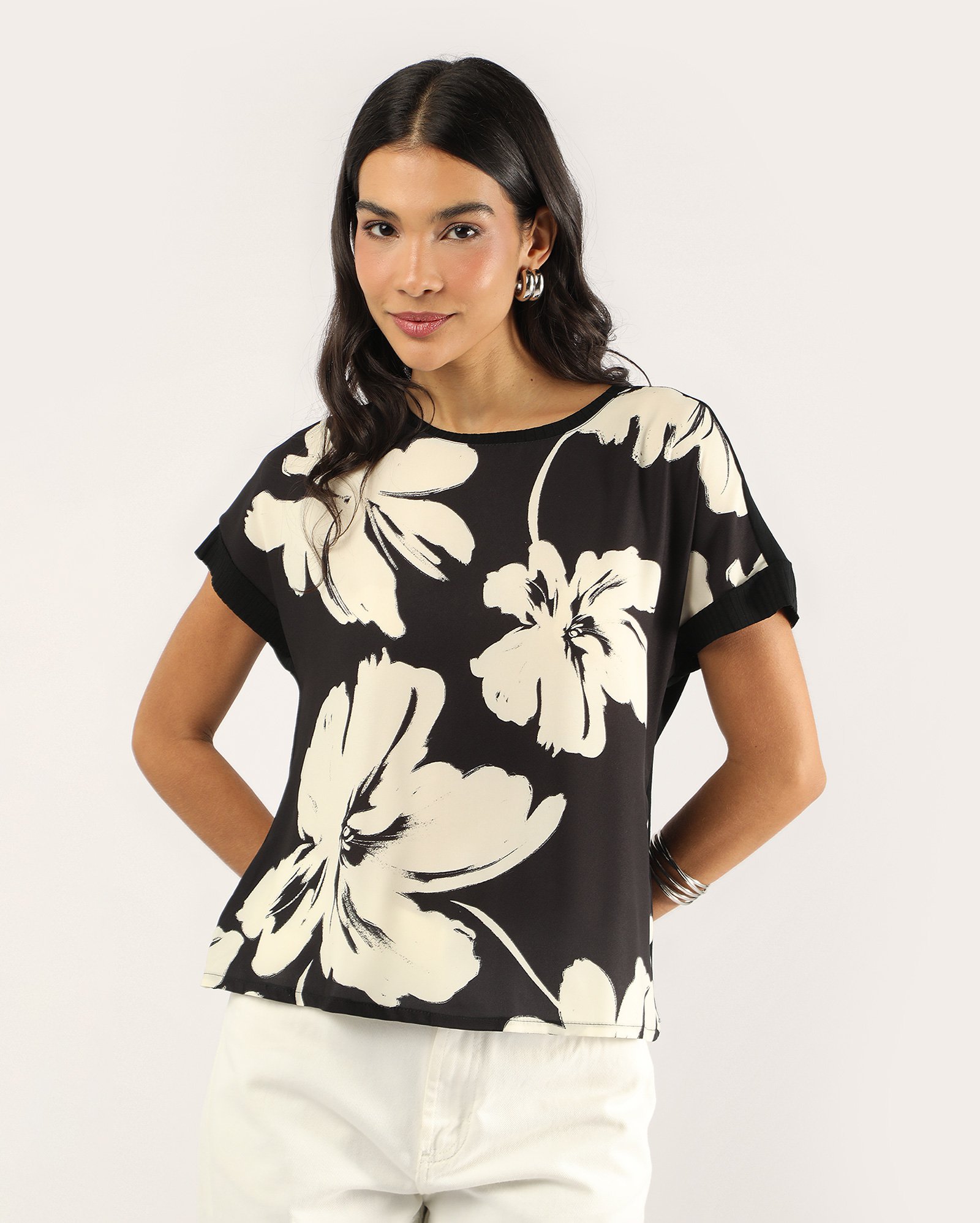 Riachuelo | Blusa feminina ampla floral - preta