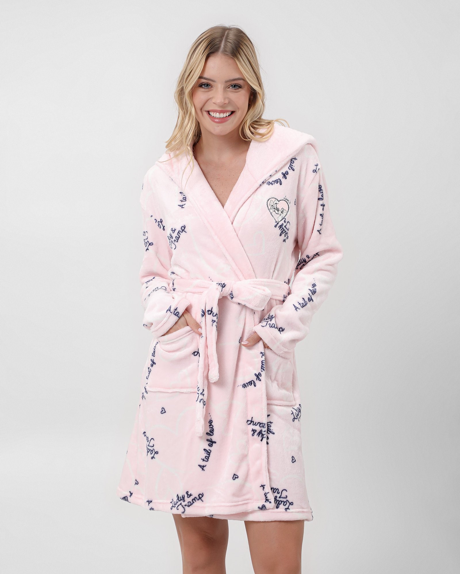 Riachuelo | Kit robe feminino em fleece + pijama longo A Dama e o ...