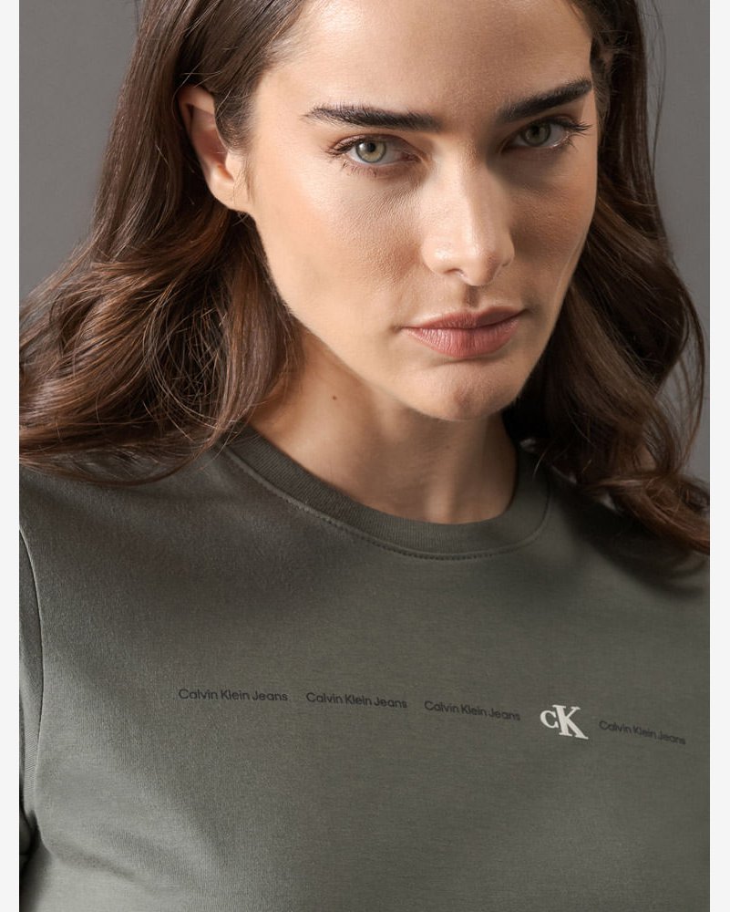 Riachuelo | Camiseta Feminina Regular Logo Calvin Klein Jeans - Verde Médio