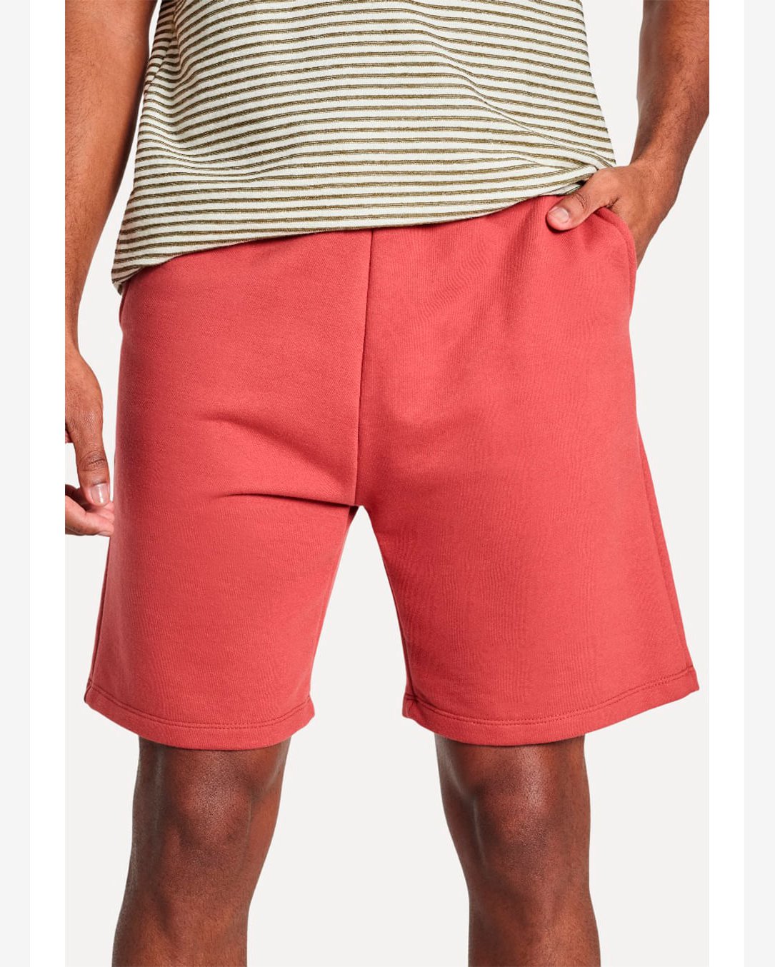 Riachuelo | Bermuda Moletom Simples Reserva 90121 Masculina com Bolsos ...