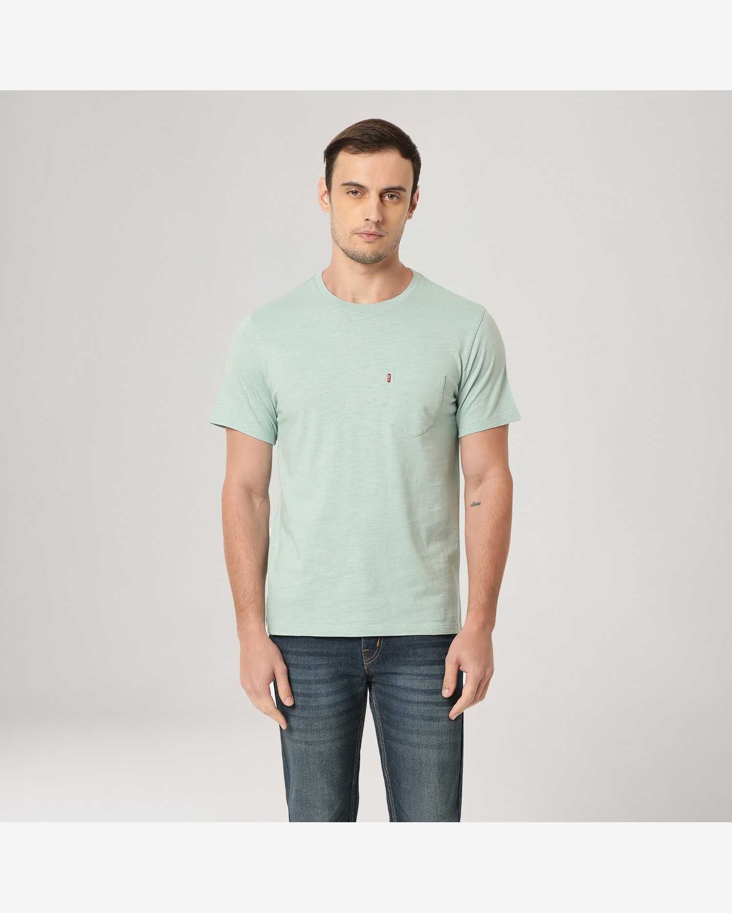 Riachuelo | Camiseta Levi's® Classic Pocket Verde Manga Curta