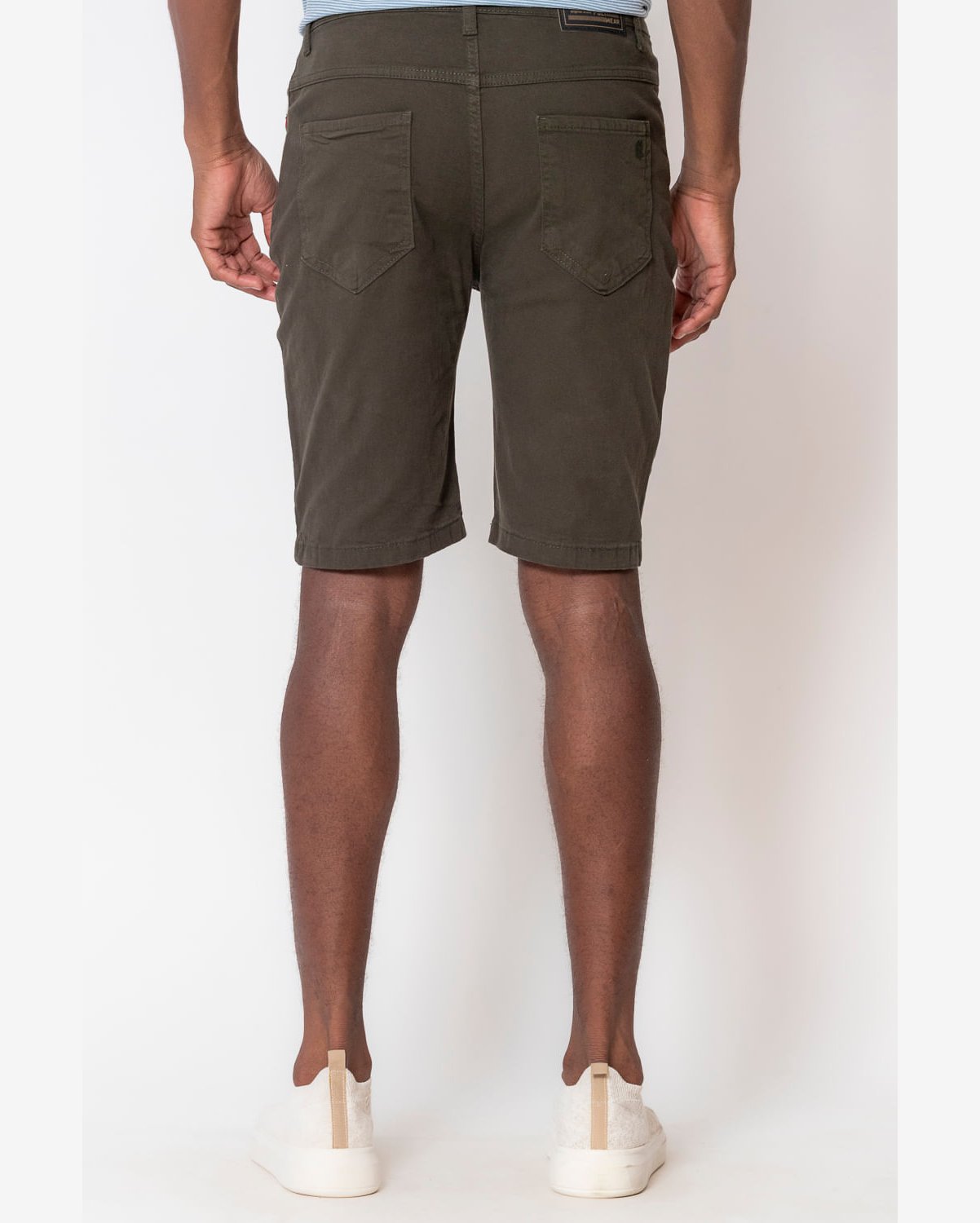 Riachuelo | Bermuda Masculina Sarja Flex Polo Wear Verde Escuro