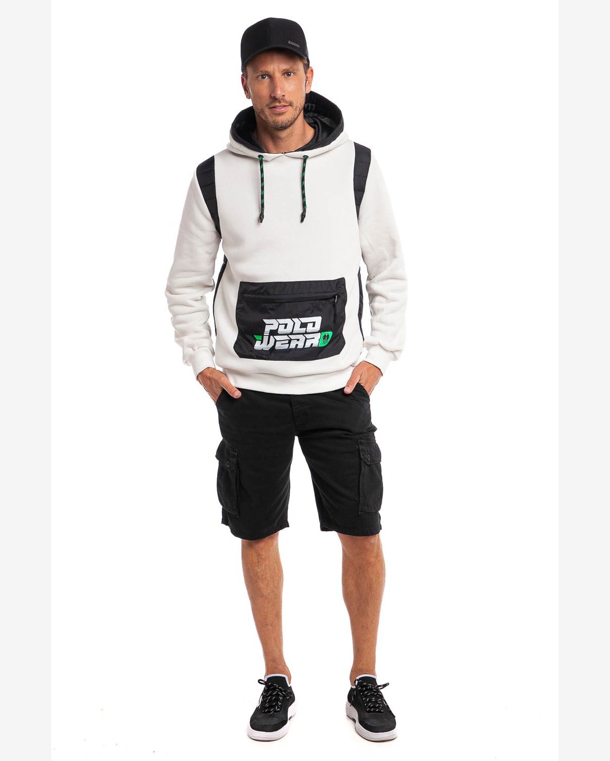 Riachuelo | Bermuda Masculina Sarja Cargo Lisa Polo Wear Preto