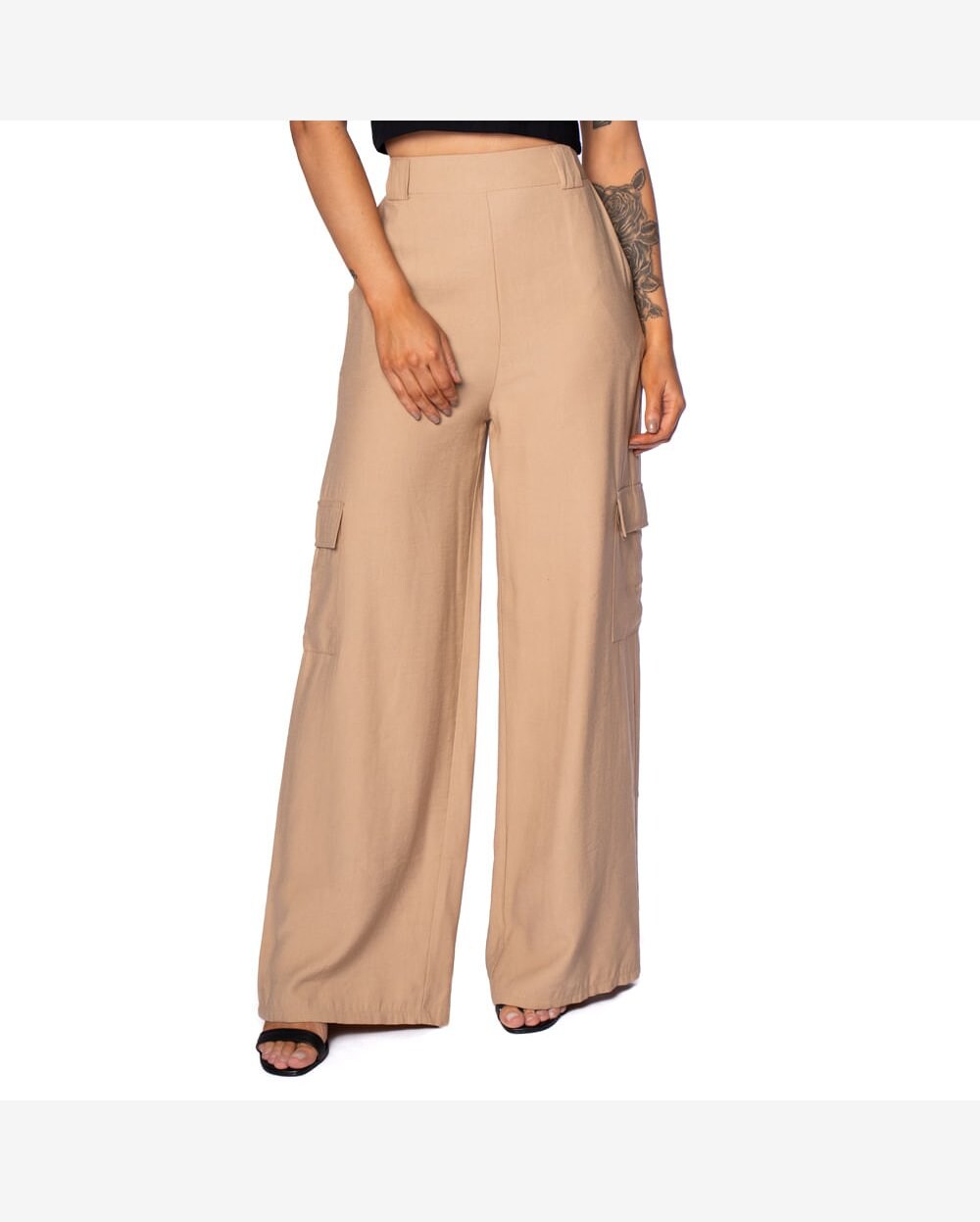 Riachuelo | Calça Pantalona Feminina The Style Box com Bolso Cargo Bege