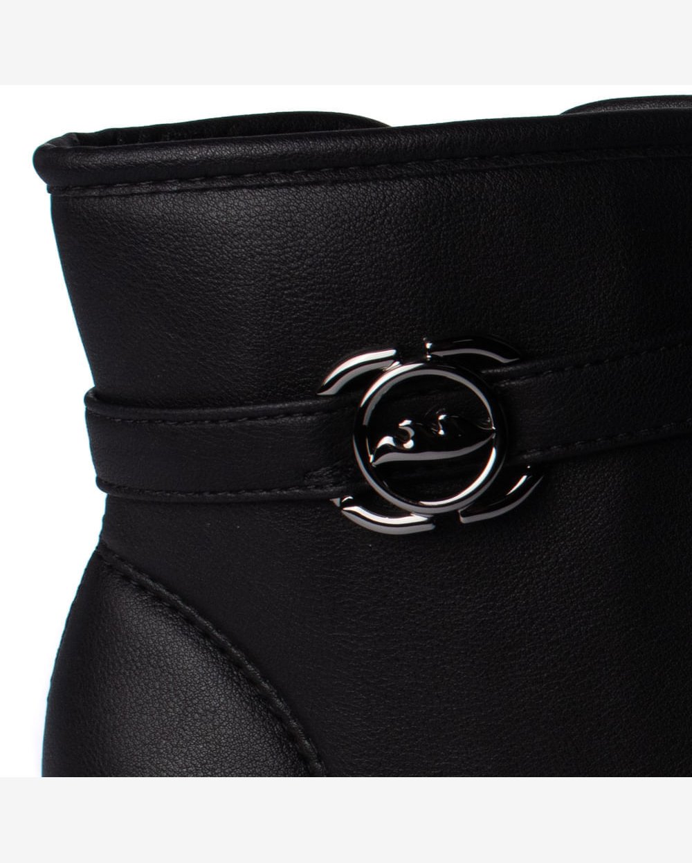 Riachuelo | Bota Feminina Dakota Cano Curto Napa Pin Metalizado Preto