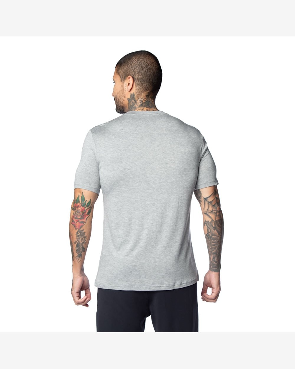 Riachuelo | Camiseta Masculina Fila Comfort Logo II Cinza