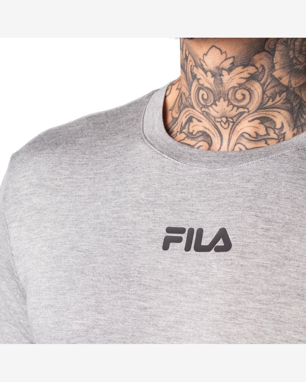 Riachuelo | Camiseta Masculina Fila Comfort Logo II Cinza