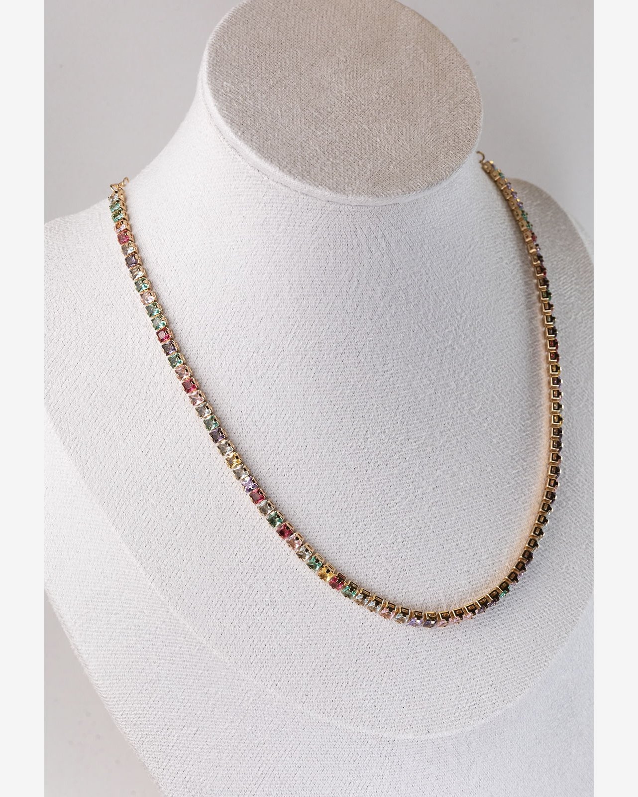 Riachuelo | Colar Riviera Rainbow Tons Paistéis Dourado Salvatore Fashion