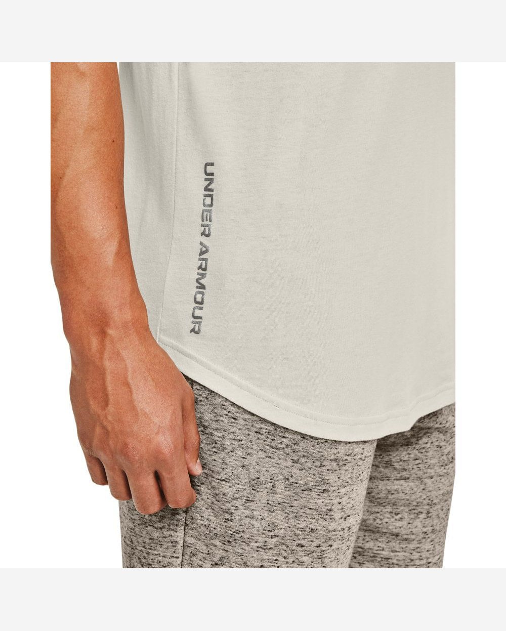 Riachuelo | Camiseta de Treino Masculina Under Armour Triple Stack Logo SS