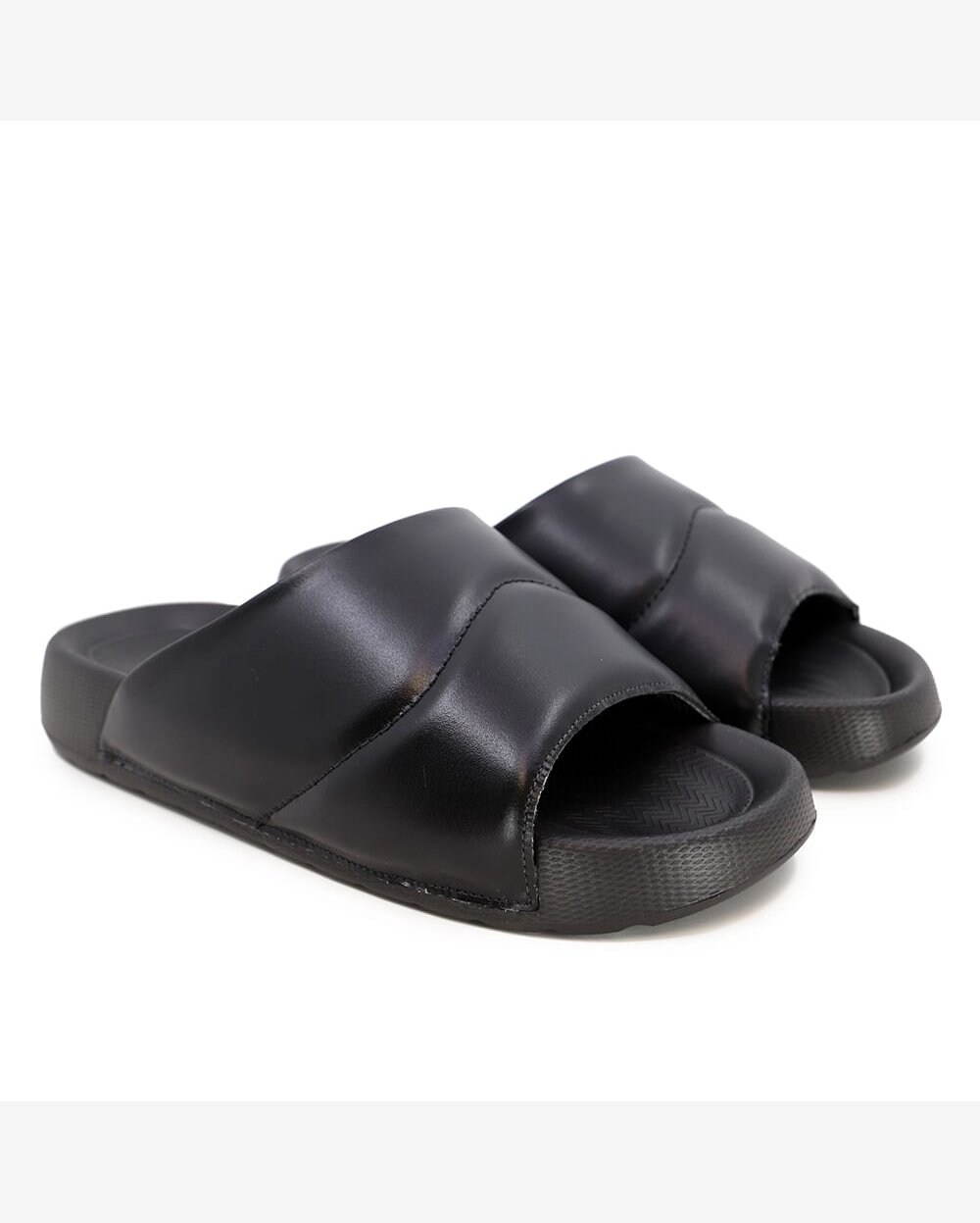 Riachuelo | Chinelo Slide Preto Couro Detalhe Costura
