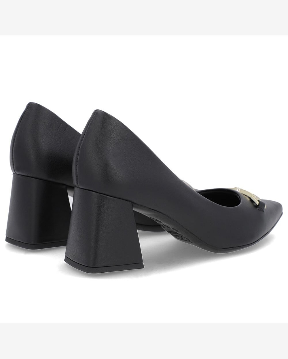 Riachuelo | Scarpin Preto Couro Bico Fino Detalhe Geométrico