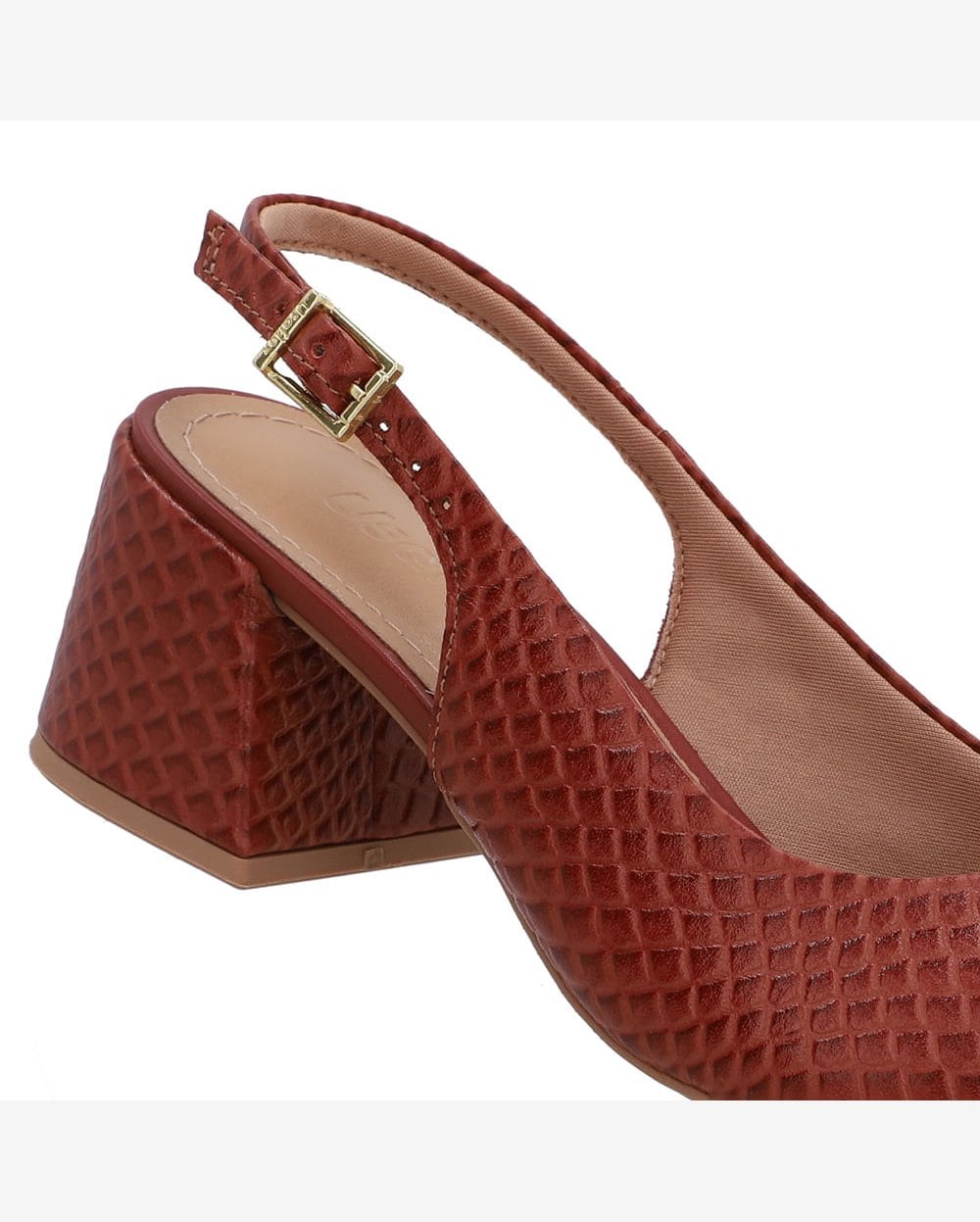 Riachuelo | Slingback Marrom Bico Fino Couro Detalhe Fivela