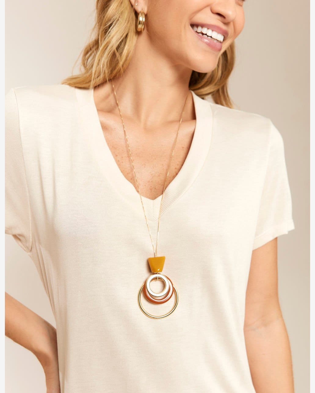 Riachuelo | Colar Argola Metal e Resina Mix - Dourado